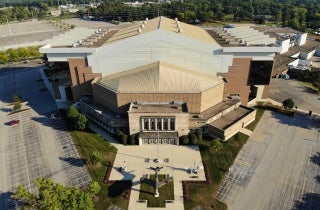 Visit | Allen County War Memorial Coliseum